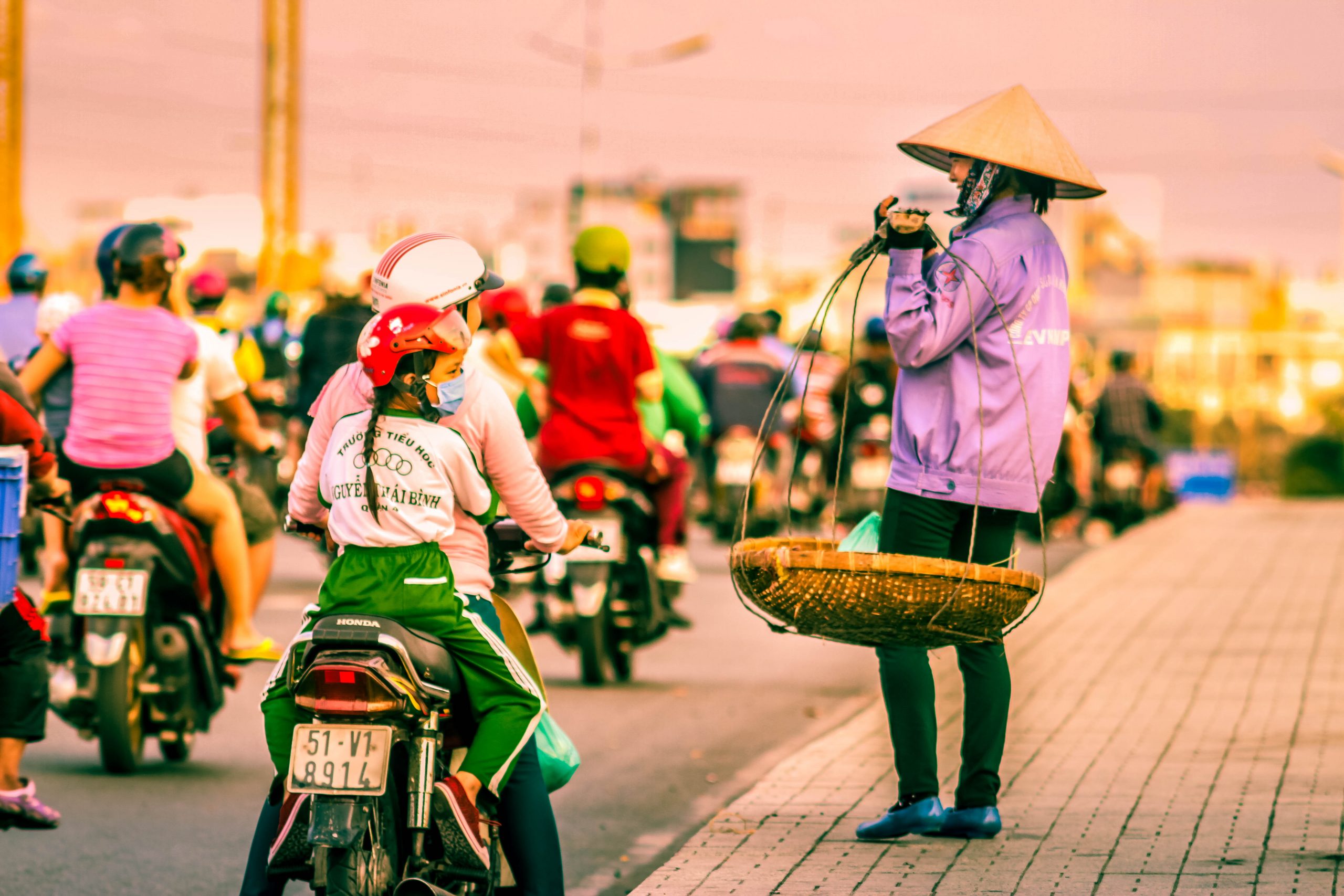 Street Food Around the World - Spotlight English