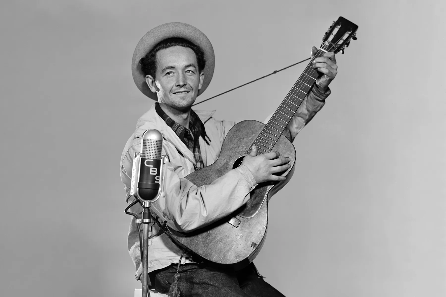This Land is Your Land: The Woody Guthrie Story - Spotlight English®